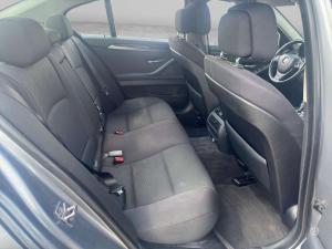 Grey BMW 525 2012 in Kaunas, with an engine capacity of 0.00 L and mileage of 304 thousand km for 8990 €, photo 17 on AUTOMOTO.COM.LV