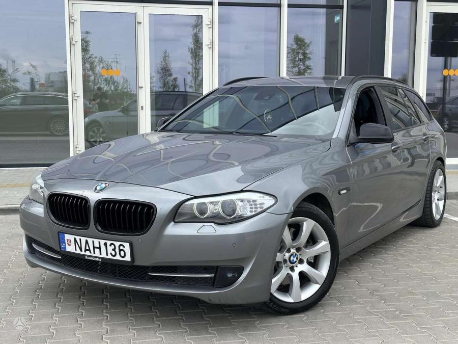 Grey BMW 525 2012 in Vilnius, with an engine capacity of 2.99 L and mileage of 437 thousand km for 5500 €, photo 4 on AUTOMOTO.COM.LV