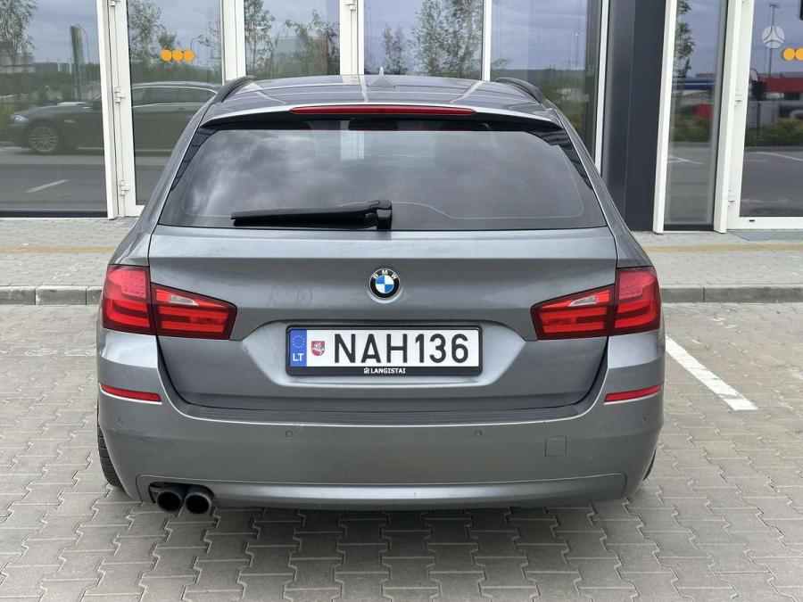 Grey BMW 525 2012 in Vilnius, with an engine capacity of 2.99 L and mileage of 437 thousand km for 5500 €, photo 6 on AUTOMOTO.COM.LV