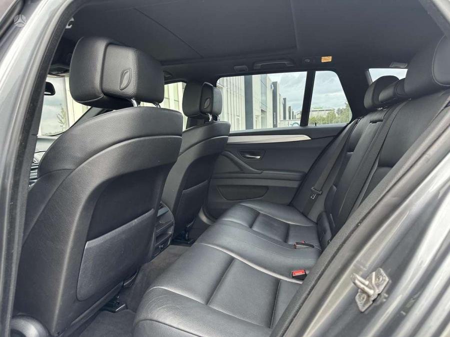 Grey BMW 525 2012 in Vilnius, with an engine capacity of 2.99 L and mileage of 437 thousand km for 5500 €, photo 10 on AUTOMOTO.COM.LV