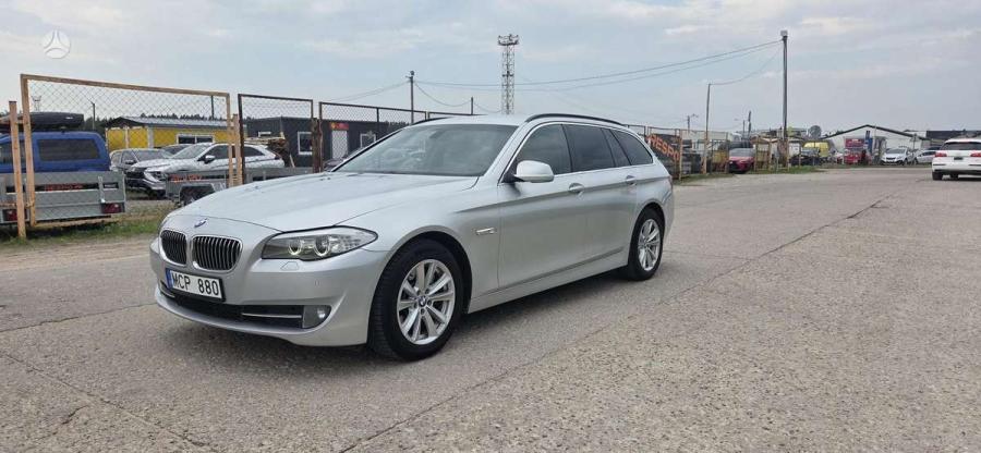 Grey BMW 525 2012 in Vilnius, with an engine capacity of 2.00 L and mileage of 330 thousand km for 6950 €, photo 1 on AUTOMOTO.COM.LV