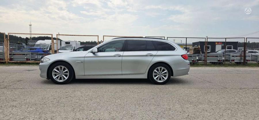 Grey BMW 525 2012 in Vilnius, with an engine capacity of 2.00 L and mileage of 330 thousand km for 6950 €, photo 3 on AUTOMOTO.COM.LV