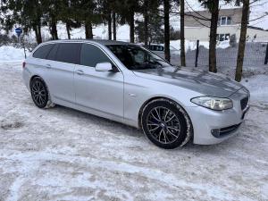 Grey BMW 525 2013 in Gargzdai, with an engine capacity of 2.00 L and mileage of 269 thousand km for 7999 €, photo 2 on AUTOMOTO.COM.LV