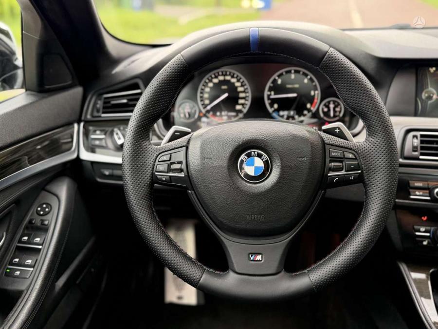 Grey BMW 525 2013 in Siauliai, with an engine capacity of 2.00 L and mileage of 313 thousand km for 8950 €, photo 12 on AUTOMOTO.COM.LV