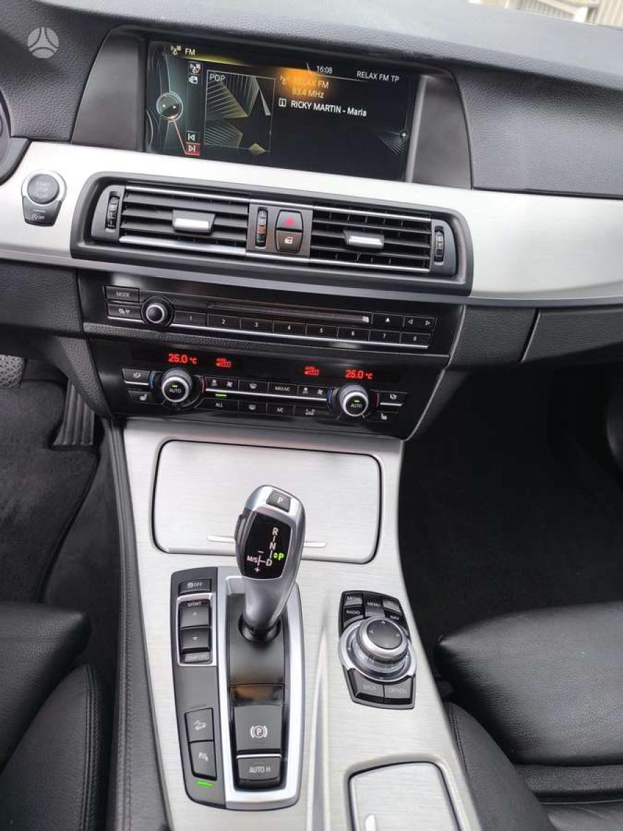 Grey BMW 525 2013 in Joniskis, with an engine capacity of 2.00 L and mileage of 230 thousand km for 11200 €, photo 16 on AUTOMOTO.COM.LV