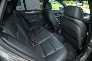 Pelēks BMW 525 2014 Rīga, ar dzinēja tilpumu 2.00 L un nobraukumu 346 tūkst. km par 10800 €, foto 13 vietnē AUTOMOTO.COM.LV
