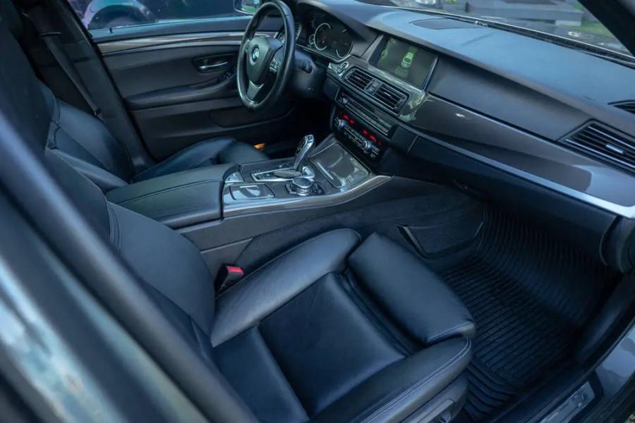 Pelēks BMW 525 2014 Liepāja, ar dzinēja tilpumu 2.00 L un nobraukumu 346 tūkst. km par 8800 €, foto 13 vietnē AUTOMOTO.COM.LV