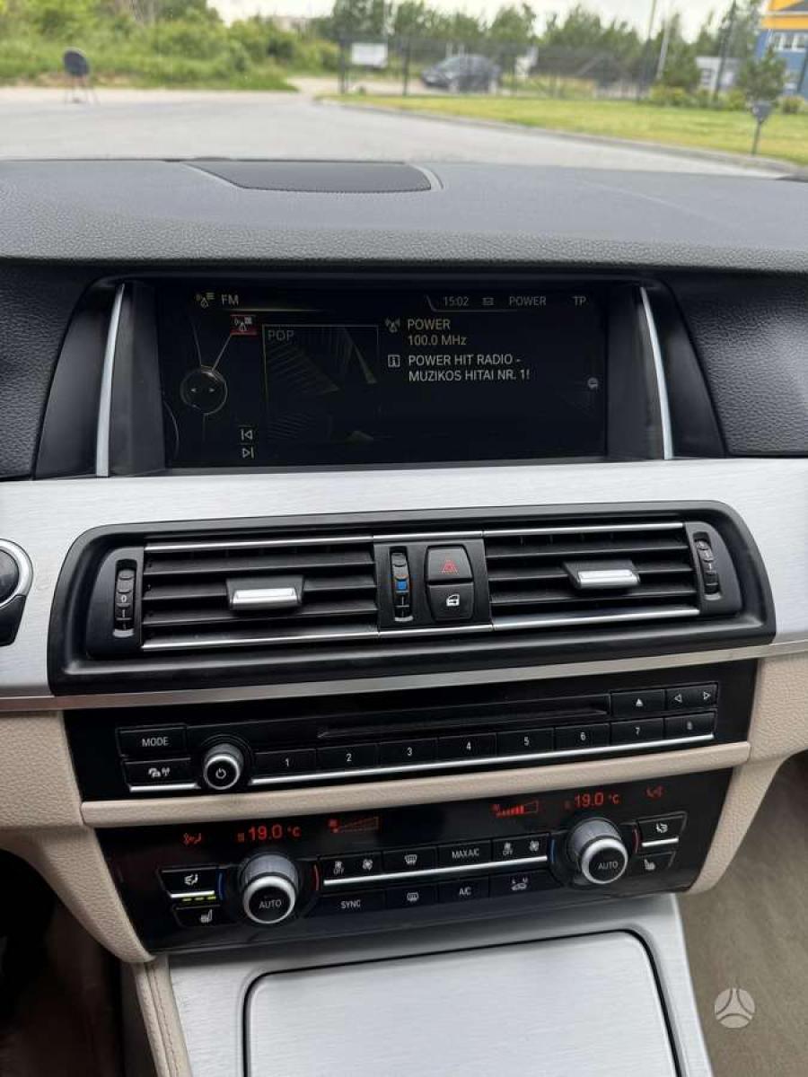 Grey BMW 525 2014 in Telschi, with an engine capacity of 2.00 L and mileage of 257 thousand km for 8800 €, photo 25 on AUTOMOTO.COM.LV