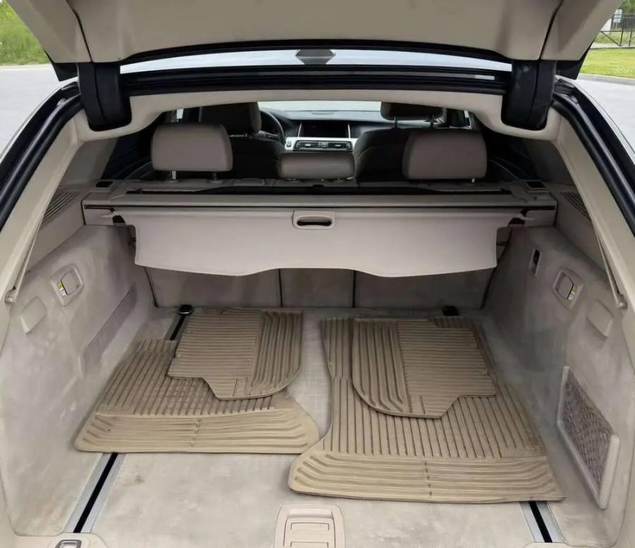Grey BMW 525 2014 in Telschi, with an engine capacity of 2.00 L and mileage of 256 thousand km for 8690 €, photo 18 on AUTOMOTO.COM.LV