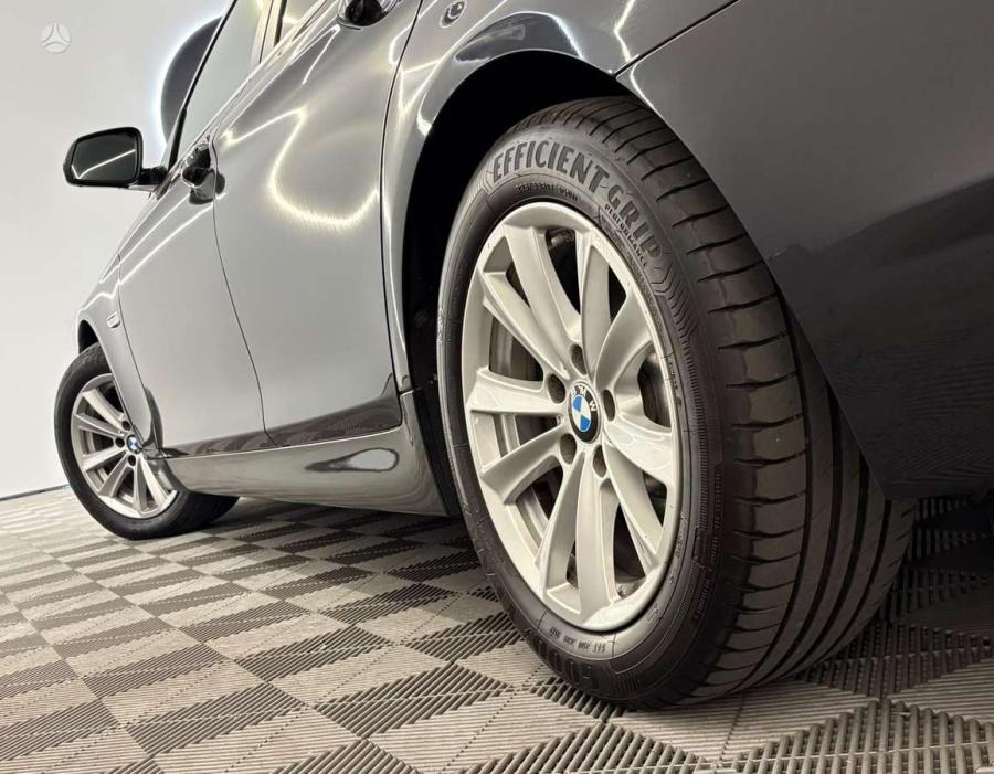 Pelēks BMW 525 2014 Marijampole, ar dzinēja tilpumu 2.00 L un nobraukumu 301 tūkst. km par 9999 €, foto 21 vietnē AUTOMOTO.COM.LV