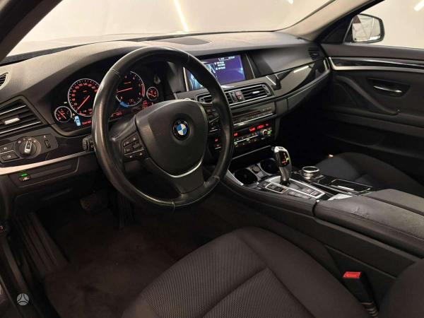 Grey BMW 525 2014 in Marijampole, with an engine capacity of 2.00 L and mileage of 301 thousand km for 8850 €, photo 2 on AUTOMOTO.COM.LV