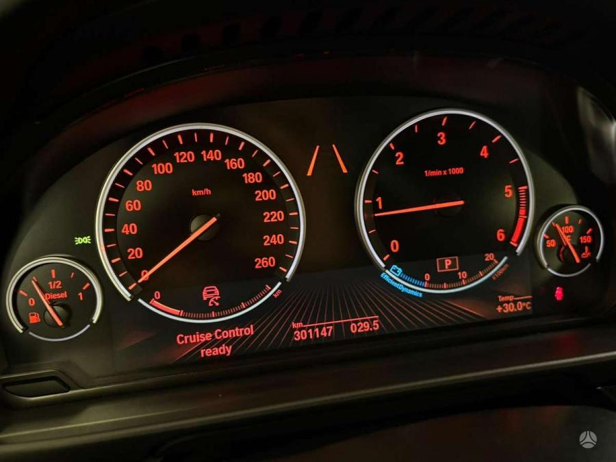Grey BMW 525 2014 in Marijampole, with an engine capacity of 2.00 L and mileage of 301 thousand km for 8850 €, photo 12 on AUTOMOTO.COM.LV