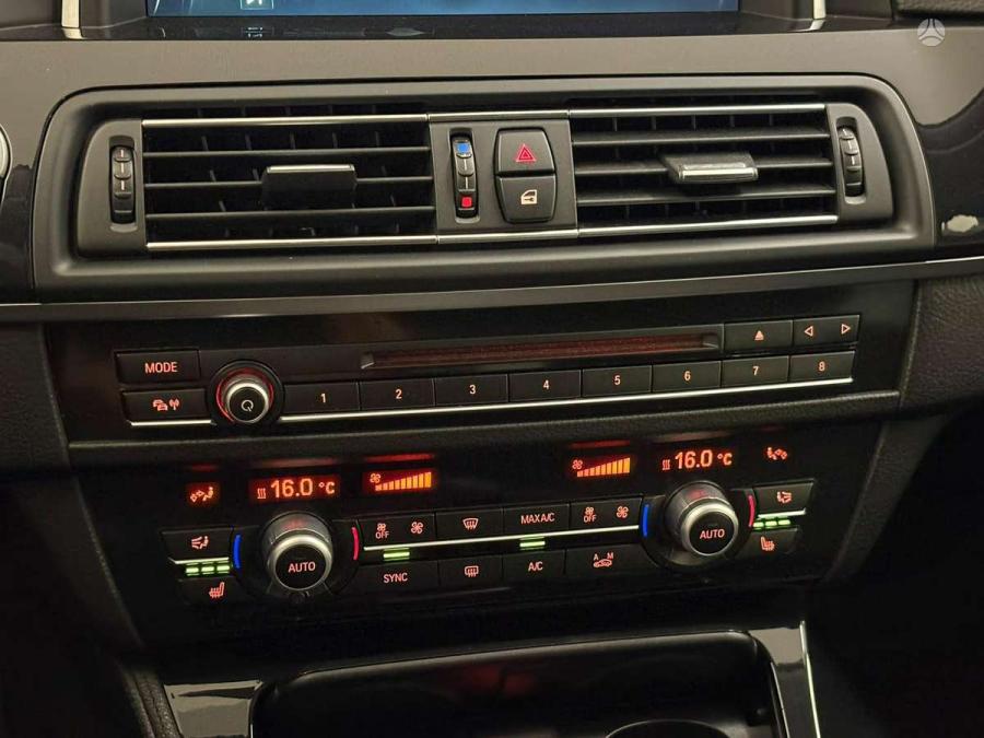 Grey BMW 525 2014 in Marijampole, with an engine capacity of 2.00 L and mileage of 301 thousand km for 8850 €, photo 15 on AUTOMOTO.COM.LV