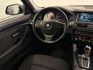 Grey BMW 525 2014 in Marijampole, with an engine capacity of 2.00 L and mileage of 301 thousand km for 8850 €, photo 18 on AUTOMOTO.COM.LV