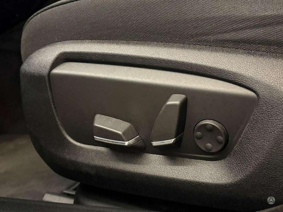 Grey BMW 525 2014 in Marijampole, with an engine capacity of 2.00 L and mileage of 301 thousand km for 8850 €, photo 23 on AUTOMOTO.COM.LV
