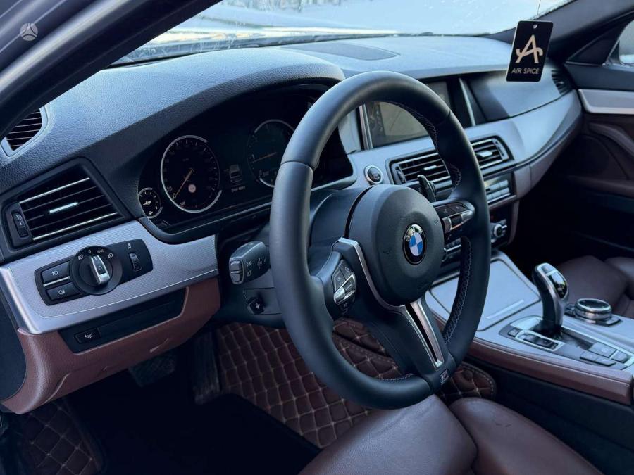 Grey BMW 525 2015 in Vilnius, with an engine capacity of 2.00 L and mileage of 229 thousand km for 10995 €, photo 15 on AUTOMOTO.COM.LV