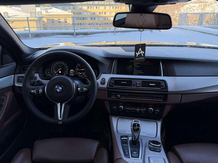 Grey BMW 525 2015 in Vilnius, with an engine capacity of 2.00 L and mileage of 229 thousand km for 10995 €, photo 25 on AUTOMOTO.COM.LV