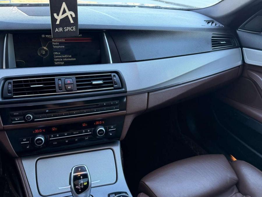 Grey BMW 525 2015 in Vilnius, with an engine capacity of 2.00 L and mileage of 229 thousand km for 10995 €, photo 27 on AUTOMOTO.COM.LV