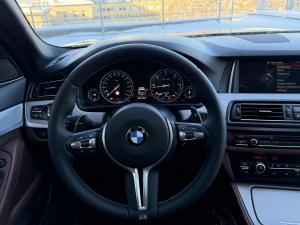 Grey BMW 525 2015 in Vilnius, with an engine capacity of 2.00 L and mileage of 229 thousand km for 10995 €, photo 28 on AUTOMOTO.COM.LV