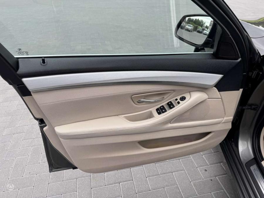 Pelēks BMW 525 2015 Telšiai, ar dzinēja tilpumu 2.00 L un nobraukumu 257 tūkst. km par 8800 €, foto 18 vietnē AUTOMOTO.COM.LV