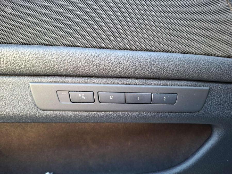 Grey BMW 525 2015 in Vilnius, with an engine capacity of 2.00 L and mileage of 250 thousand km for 11500 €, photo 16 on AUTOMOTO.COM.LV