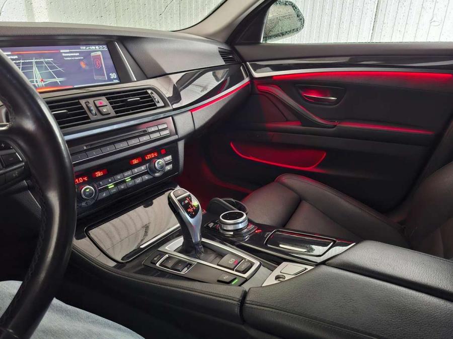 Grey BMW 525 2015 in Vilnius, with an engine capacity of 2.00 L and mileage of 250 thousand km for 11500 €, photo 17 on AUTOMOTO.COM.LV