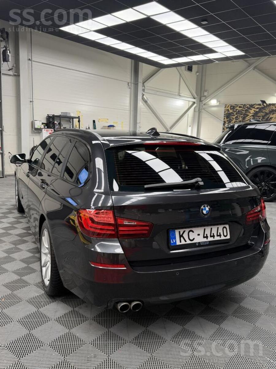 Grey BMW 525 2017 in Riga, with an engine capacity of 2.00 L and mileage of 203 thousand km for 12900 €, photo 3 on AUTOMOTO.COM.LV