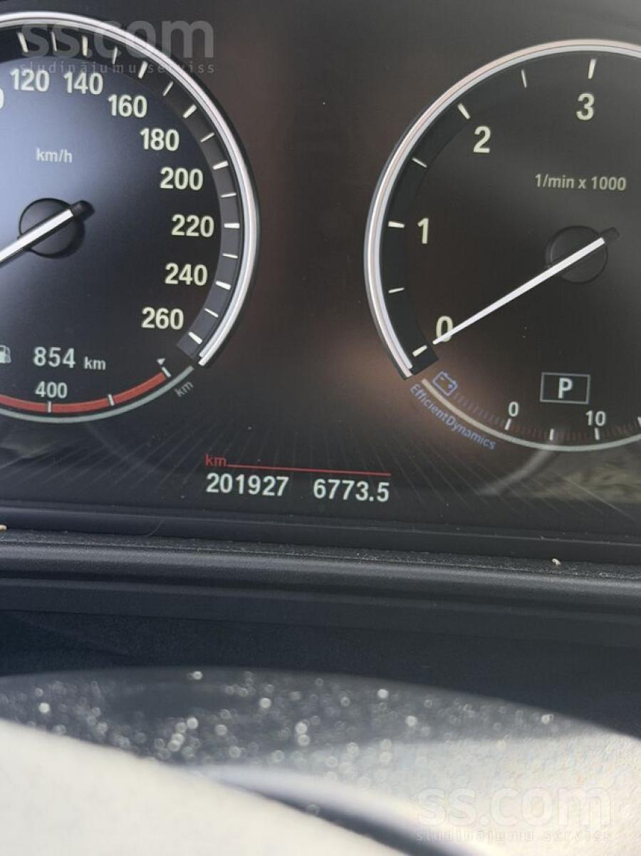 Grey BMW 525 2017 in Riga, with an engine capacity of 2.00 L and mileage of 203 thousand km for 12900 €, photo 10 on AUTOMOTO.COM.LV