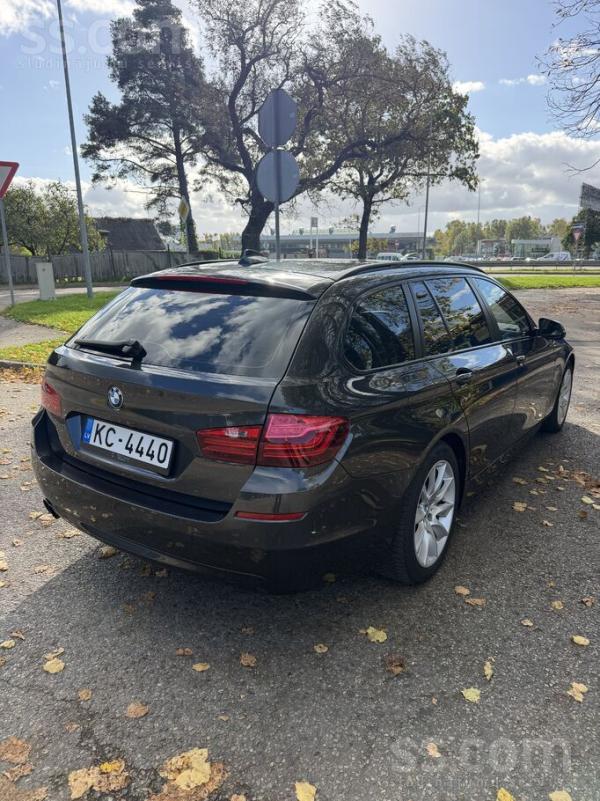 BMW 525 2017 Rīga vietnē Pelēks BMW 525 2017 Rīga, ar dzinēja tilpumu 2.00 L un nobraukumu 209 tūkst. km par 11500 €, foto 4 vietnē AUTOMOTO.COM.LV