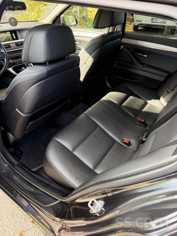 BMW 525 2017 Rīga vietnē Pelēks BMW 525 2017 Rīga, ar dzinēja tilpumu 2.00 L un nobraukumu 209 tūkst. km par 11500 €, foto 8 vietnē AUTOMOTO.COM.LV