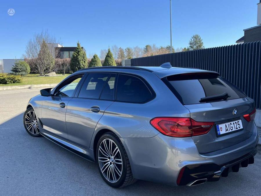 Grey BMW 525 2018 in Vilnius, with an engine capacity of 2.00 L and mileage of 210 thousand km for 16600 €, photo 12 on AUTOMOTO.COM.LV