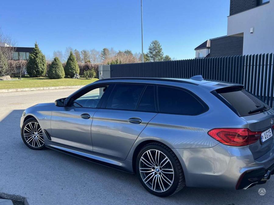 Grey BMW 525 2018 in Vilnius, with an engine capacity of 2.00 L and mileage of 210 thousand km for 16600 €, photo 14 on AUTOMOTO.COM.LV