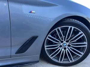 Grey BMW 525 2018 in Vilnius, with an engine capacity of 2.00 L and mileage of 210 thousand km for 16600 €, photo 22 on AUTOMOTO.COM.LV
