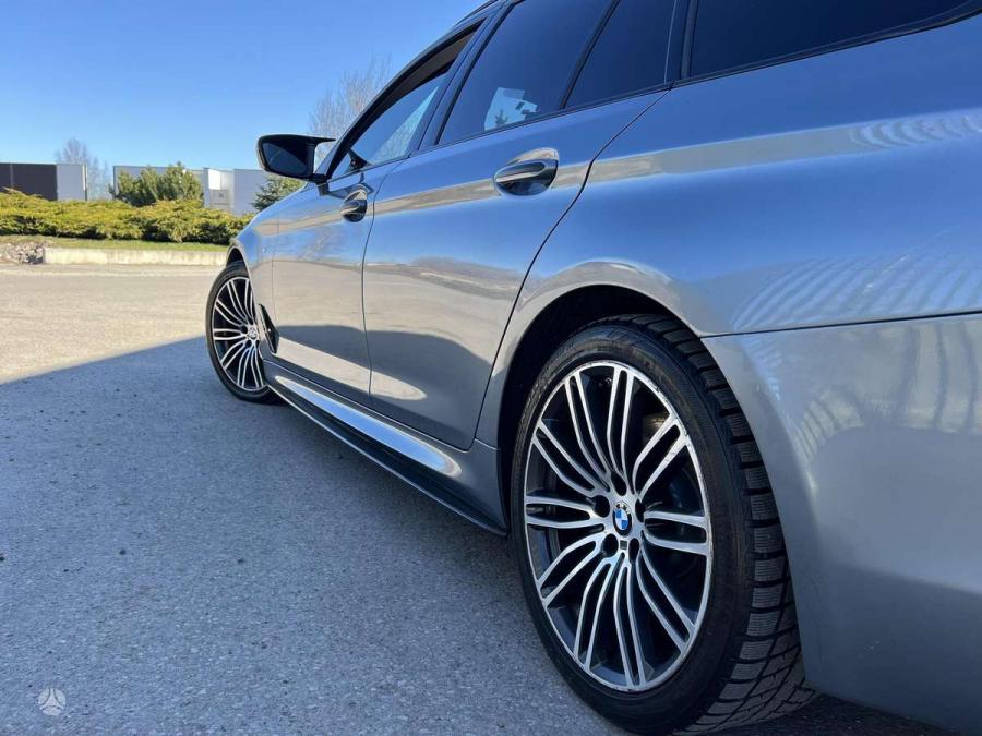 Grey BMW 525 2018 in Vilnius, with an engine capacity of 2.00 L and mileage of 210 thousand km for 16600 €, photo 24 on AUTOMOTO.COM.LV