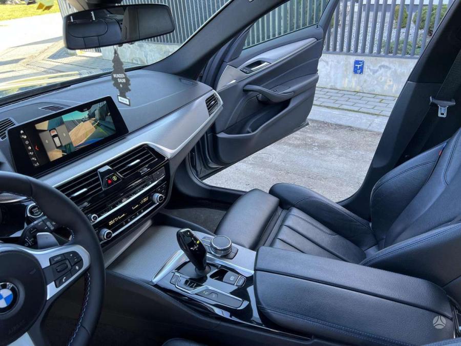 Grey BMW 525 2018 in Vilnius, with an engine capacity of 2.00 L and mileage of 210 thousand km for 16600 €, photo 40 on AUTOMOTO.COM.LV