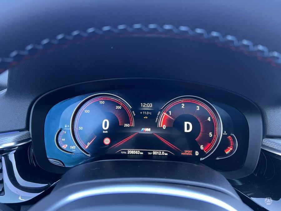 Grey BMW 525 2018 in Vilnius, with an engine capacity of 2.00 L and mileage of 210 thousand km for 16600 €, photo 48 on AUTOMOTO.COM.LV