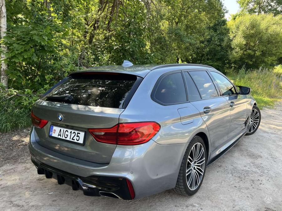 Grey BMW 525 2018 in Vilnius, with an engine capacity of 2.00 L and mileage of 211 thousand km for 16600 €, photo 3 on AUTOMOTO.COM.LV