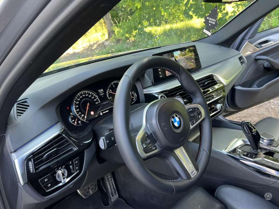 Grey BMW 525 2018 in Vilnius, with an engine capacity of 2.00 L and mileage of 211 thousand km for 16600 €, photo 26 on AUTOMOTO.COM.LV