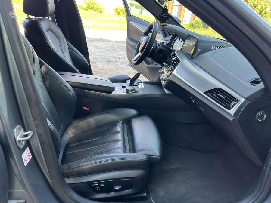 Grey BMW 525 2018 in Vilnius, with an engine capacity of 2.00 L and mileage of 211 thousand km for 16600 €, photo 31 on AUTOMOTO.COM.LV
