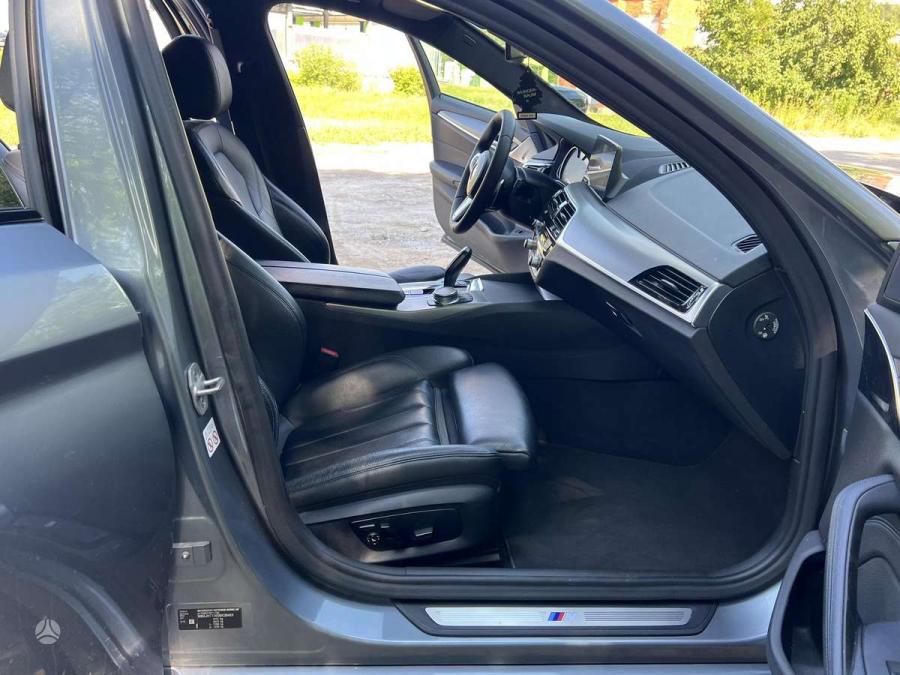 Grey BMW 525 2018 in Vilnius, with an engine capacity of 2.00 L and mileage of 211 thousand km for 16600 €, photo 37 on AUTOMOTO.COM.LV