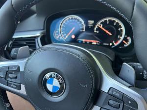 Grey BMW 525 2018 in Vilnius, with an engine capacity of 2.00 L and mileage of 211 thousand km for 16600 €, photo 43 on AUTOMOTO.COM.LV