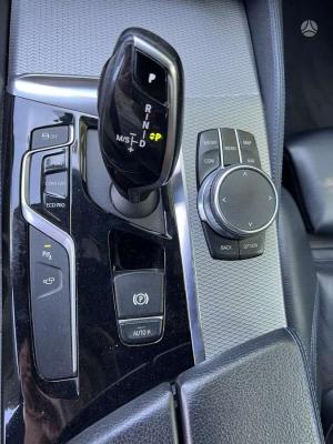 Grey BMW 525 2018 in Vilnius, with an engine capacity of 2.00 L and mileage of 211 thousand km for 16600 €, photo 46 on AUTOMOTO.COM.LV