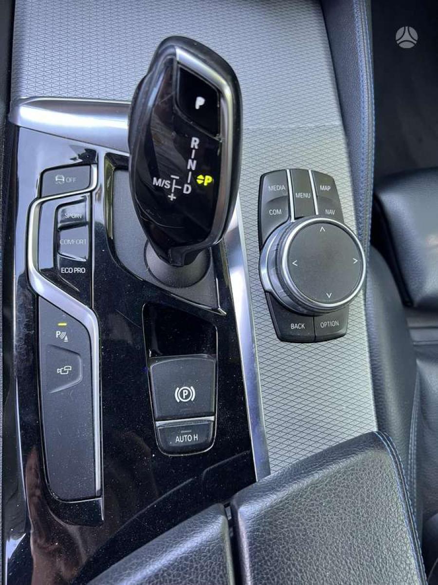Grey BMW 525 2018 in Vilnius, with an engine capacity of 2.00 L and mileage of 211 thousand km for 16600 €, photo 46 on AUTOMOTO.COM.LV