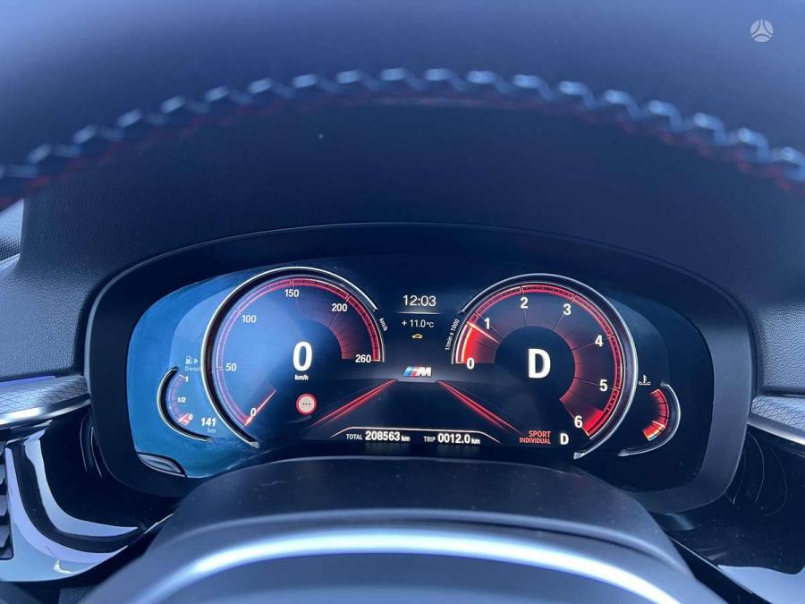 Grey BMW 525 2018 in Vilnius, with an engine capacity of 2.00 L and mileage of 211 thousand km for 16600 €, photo 47 on AUTOMOTO.COM.LV