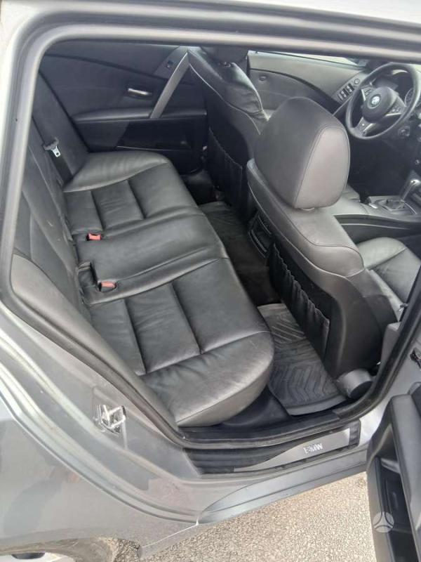 Pelēks BMW 525 2026 Panevēža, ar dzinēja tilpumu 2.50 L un nobraukumu 295 tūkst. km par 2600 €, foto 8 vietnē AUTOMOTO.COM.LV