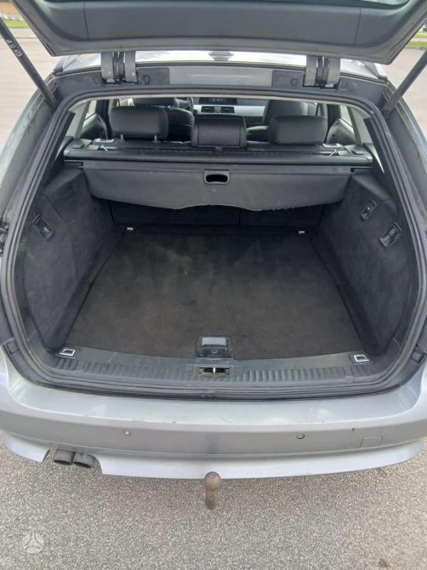 Pelēks BMW 525 2026 Panevēža, ar dzinēja tilpumu 2.50 L un nobraukumu 295 tūkst. km par 2600 €, foto 9 vietnē AUTOMOTO.COM.LV
