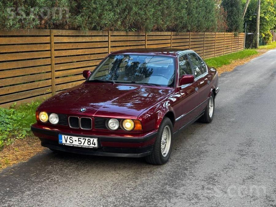 Red BMW 525 1991 in Riga, with an engine capacity of 2.50 L and mileage of 185 thousand km for 7200 €, photo 4 on AUTOMOTO.COM.LV