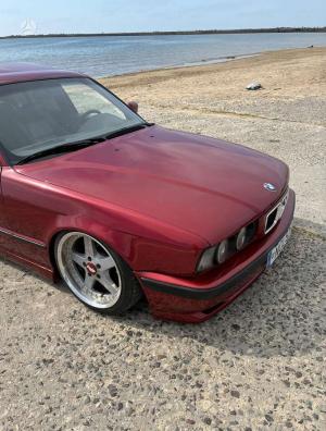 Sarkans BMW 525 1992 Palanga, ar dzinēja tilpumu 2.50 L un nobraukumu 171 tūkst. km par 8800 €, foto 13 vietnē AUTOMOTO.COM.LV