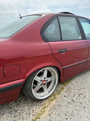 Sarkans BMW 525 1992 Palanga, ar dzinēja tilpumu 2.50 L un nobraukumu 171 tūkst. km par 8800 €, foto 15 vietnē AUTOMOTO.COM.LV