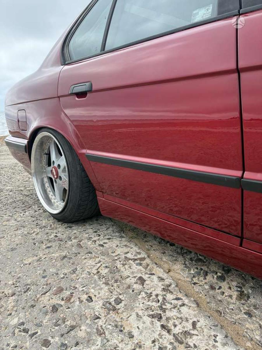 Sarkans BMW 525 1992 Palanga, ar dzinēja tilpumu 2.50 L un nobraukumu 171 tūkst. km par 8800 €, foto 22 vietnē AUTOMOTO.COM.LV